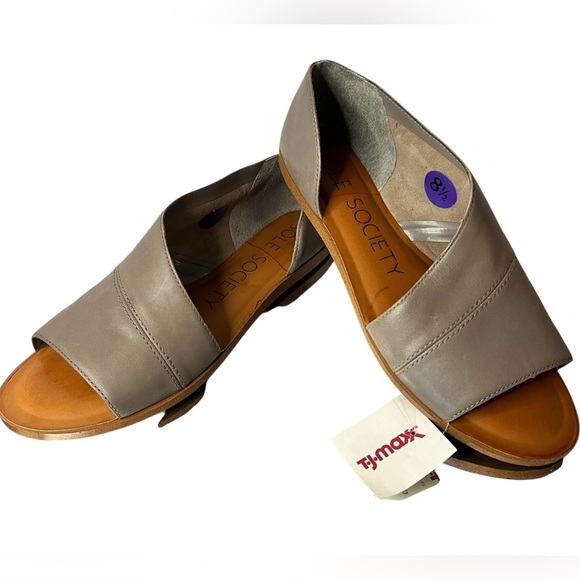 Sole Society | Shoes | Sole Society Colvan Leather Trendy Flats Sandals ...